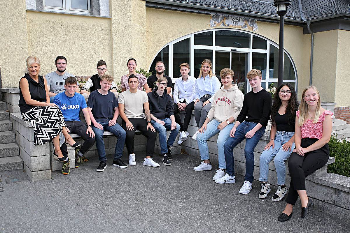 Ausbildung und duales Studium 2022 – Der Start der neuen Azubis bei der ...